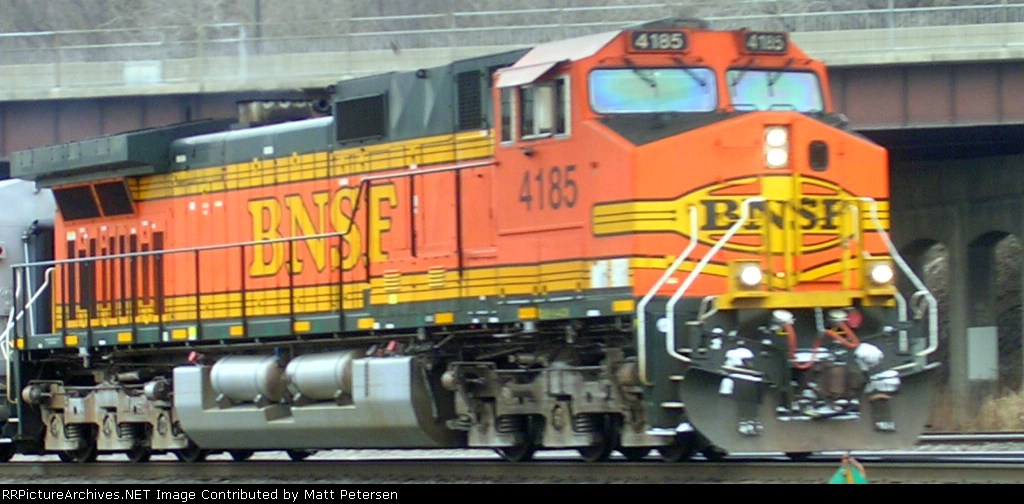 BNSF 4185